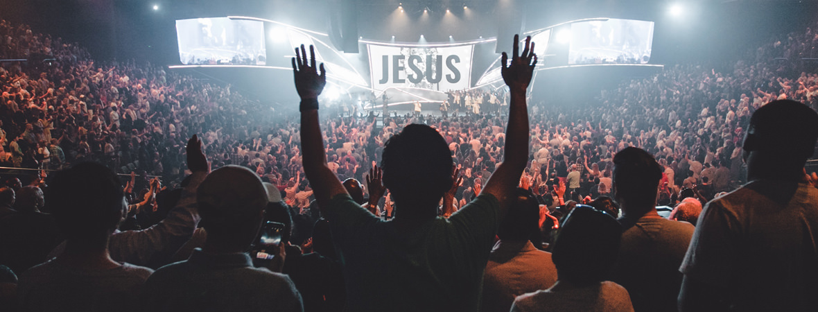 Your Praise Will Open Up the Way | Living With Confidence